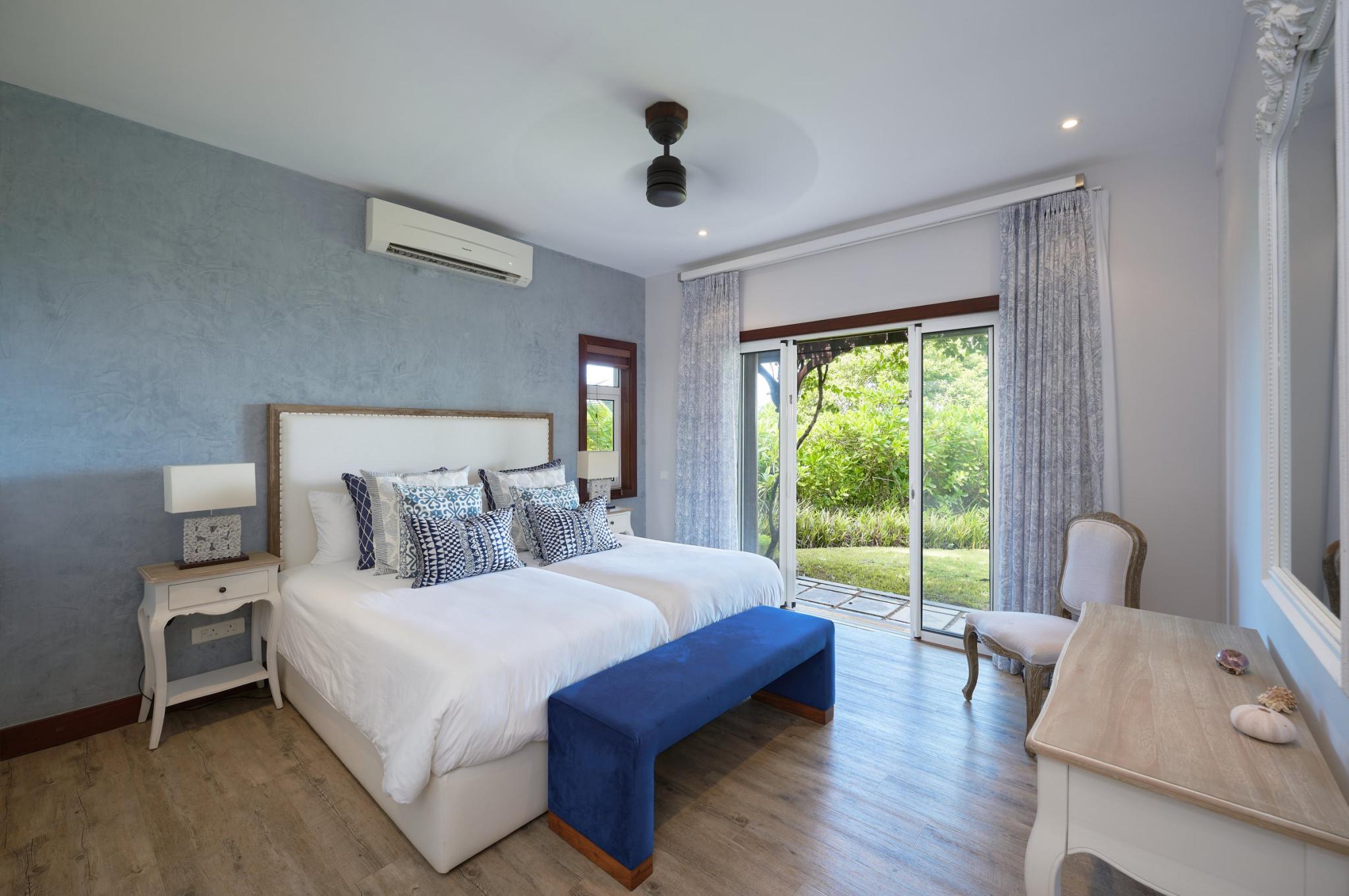 My Blue Riviera - SIR.MU