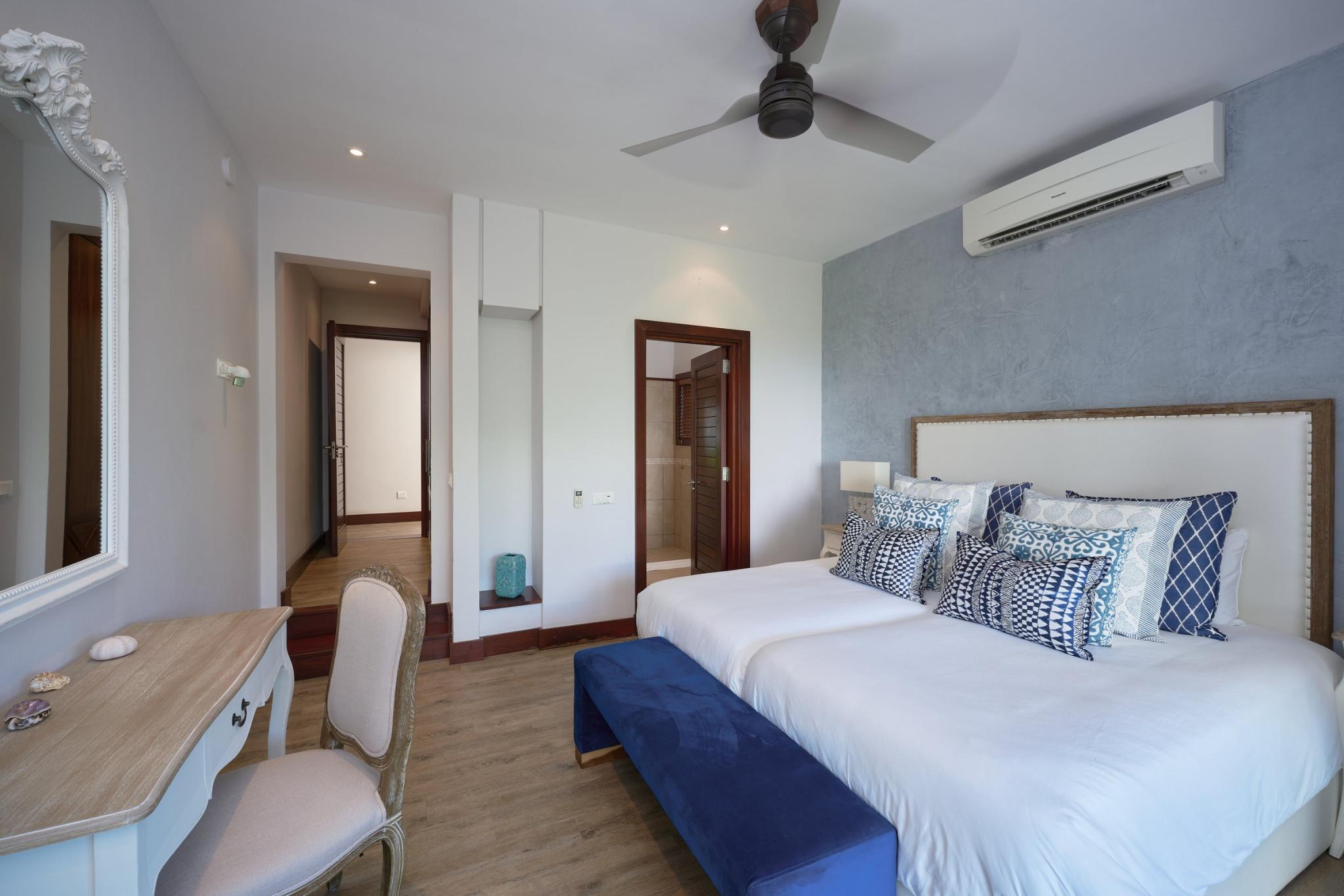 My Blue Riviera - SIR.MU