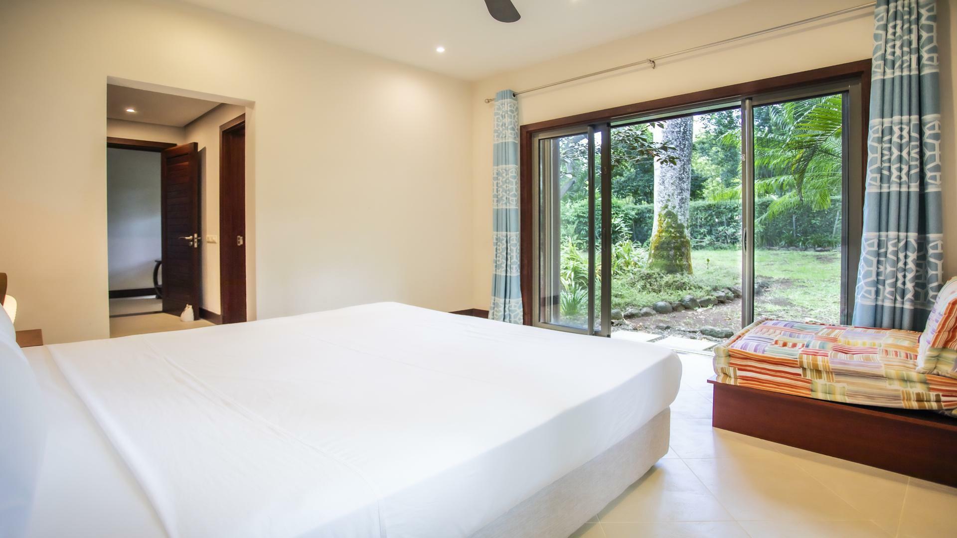 Elegant 4-Bedroom Villa for Sale With Private Pool and Golf Access ...