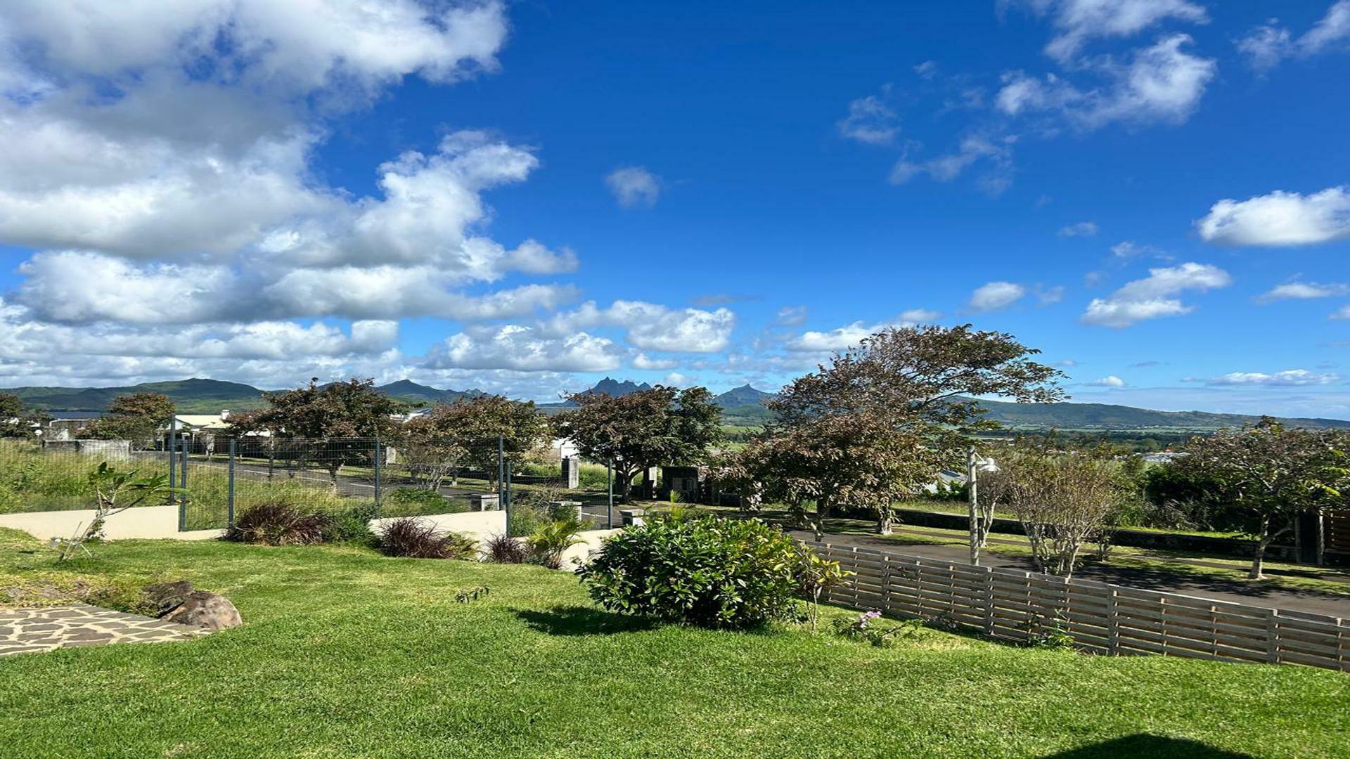 Modern 5-Bedroom House for Sale in Mont Piton with Sea Views – Secure ...